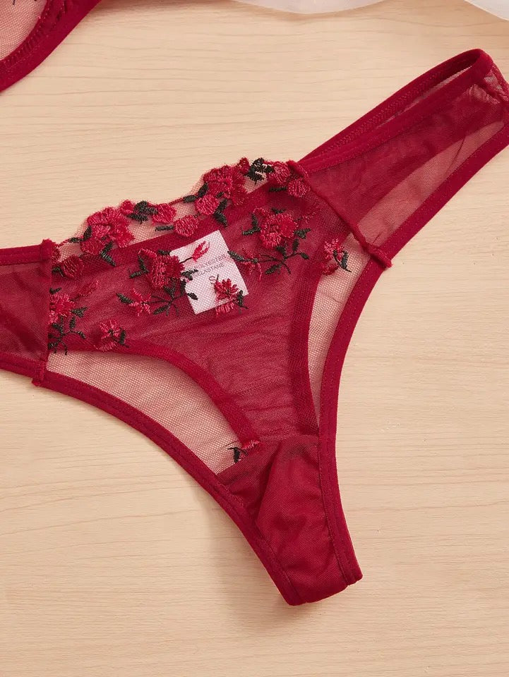 Floral Embroidery Lingerie Set – Moline